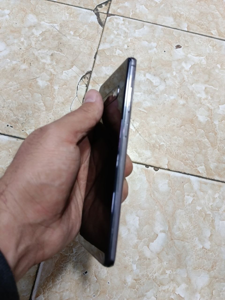samsung s10+ 8 128 gb srochni sotiladi.