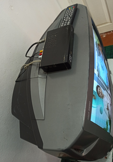 SHIVAKI QUATRO bomba televizor