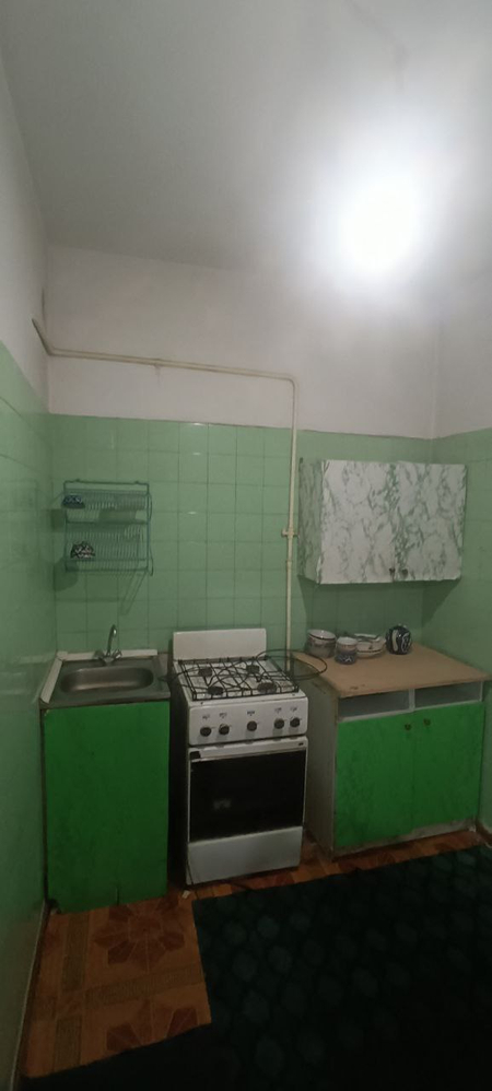 Chilonzor 8 kvartil 2 etaj 2xonali uyga óg'il bollaga ijaraga beriladi