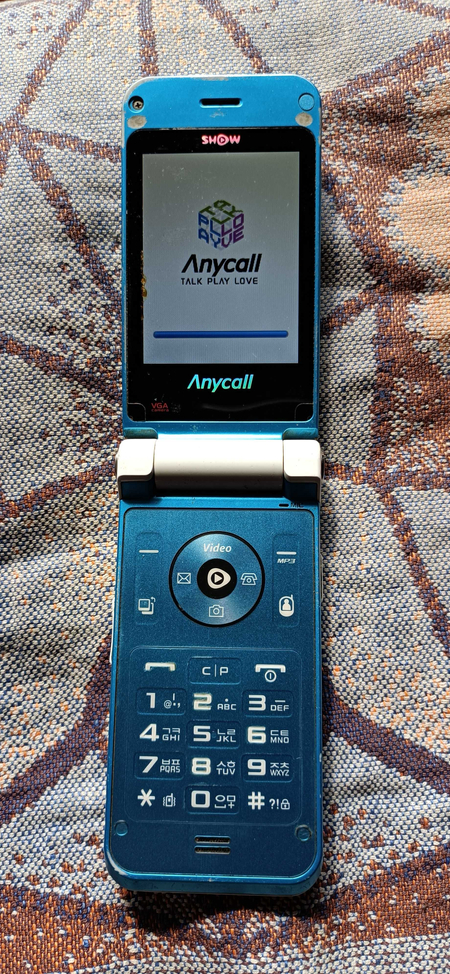 Продаеться телефон Anycall