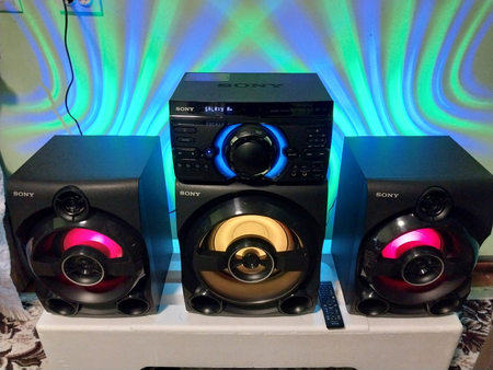 Muzikalni sentr SONY MHC M80D 2150W RMS