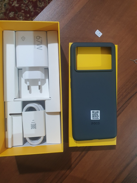 Продам новый Poco x6 pro 12/512 gb