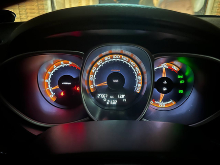 Lada Vesta Kros sotiladi