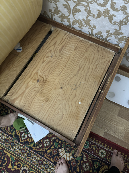 Krovat sotiladi matras bilan birga