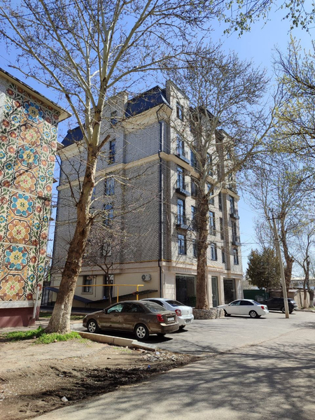 Yangi uylar sotiladi
