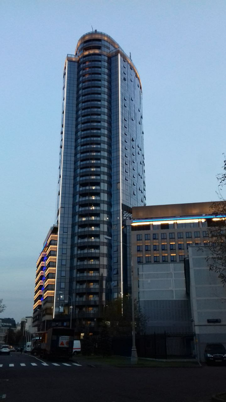 Fasad oynalarini o'rnatish