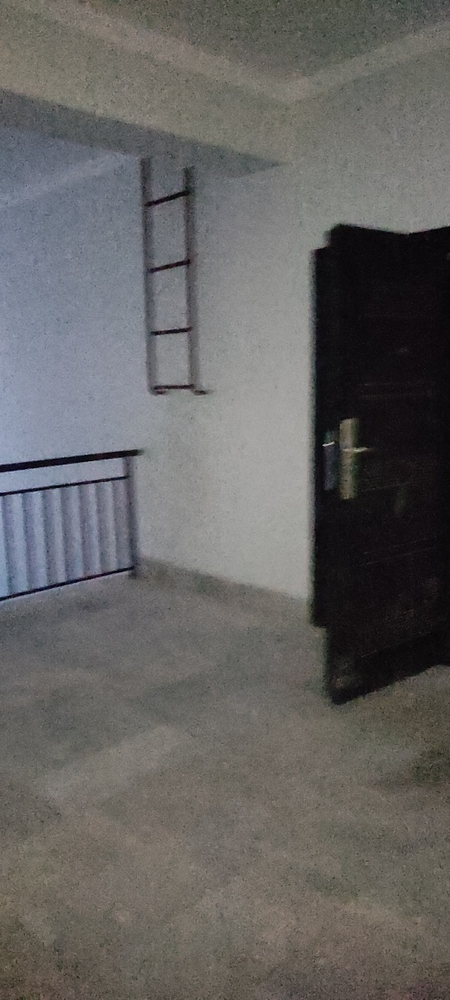 Kuvartira muljal  Qiziltepa Baxor market yonida joylashgan