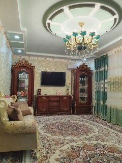 Урганч шахрида 2 каватли ховли жой
