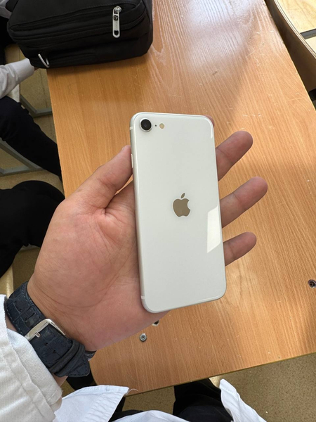 Iphone se ideal ayb yoq