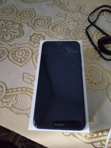 HUAWEI Y6 sotiladi