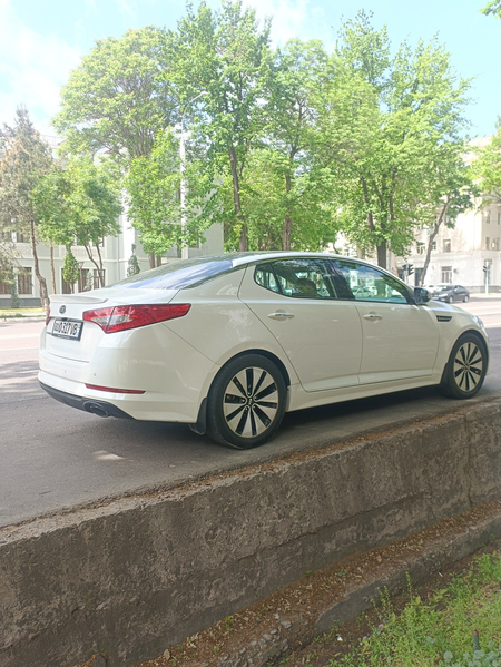 KIA Optima 2.0 В отличном состоянии