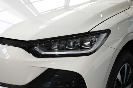 Совершенно новый электромобиль BYD e2