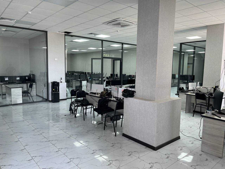 Сдаётся в аренду помещение 2000 m2, 3 этажа