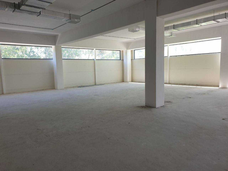 Сдам помещение 109m2 + 40m2 подвал ВДОЛЬ ДОРОГИ на новомосковской RR