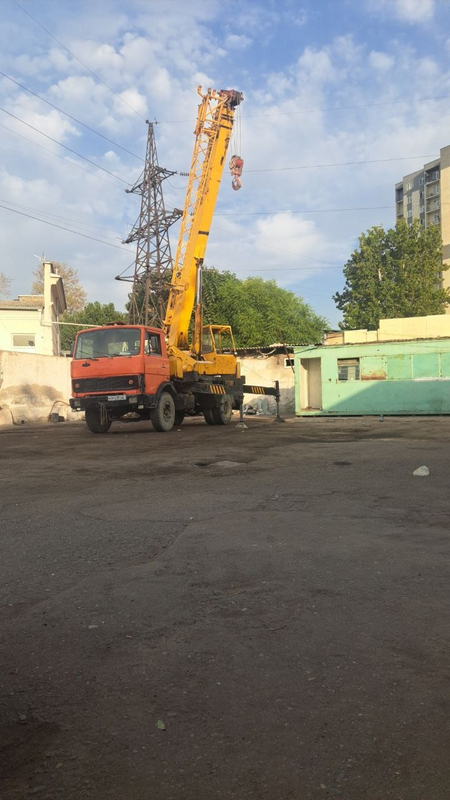 Avtokran sotiladi Maz 16t 18st 1988г