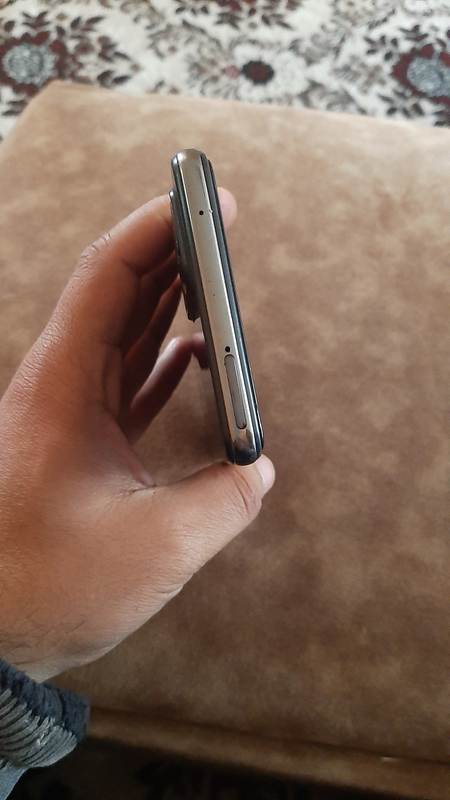 Galaxy a52 4/128 karobka yuq steklo chehol qushib beriladi