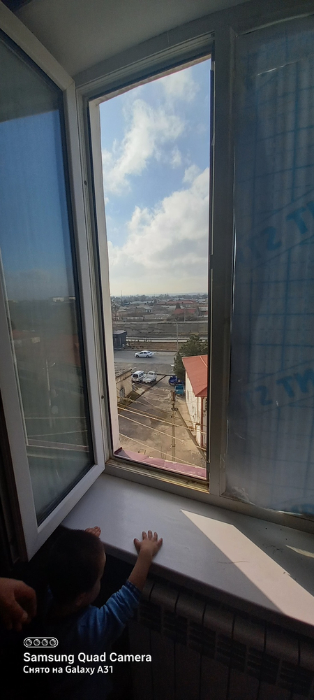 Kvartira 2 xonali, tezda sotiladi
