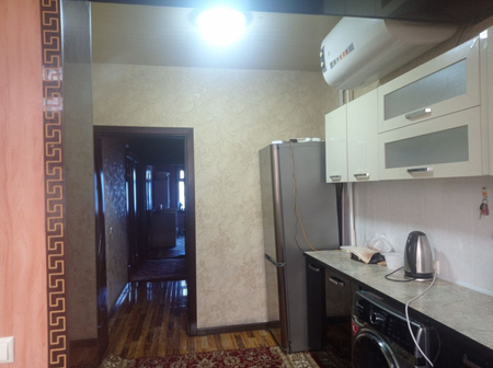 Прадается Ибн Сино-2  3/4/5 Балкон 2/6 площадь 70 м2
