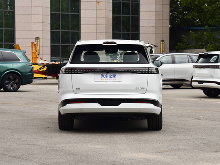 Dongfeng 008 Hybrid