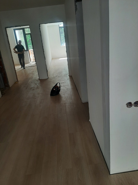 Tarket pilintus ustanofka qilamiz parket shilfovka devorga panel lar