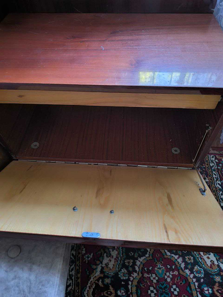 Тумбочки лакированные