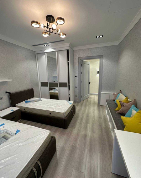 Срочно продам 4х комнатную квартиру на MIRABAD AVENUE, вид во двор