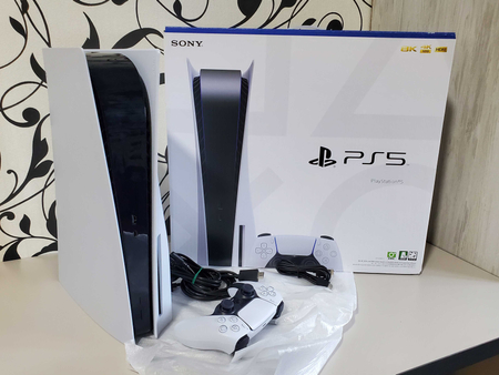 ПРОДАМ PlayStation 5 ДИСКОВОДОМ (825GB). Состояние ИДЕАЛЬНОЕ.