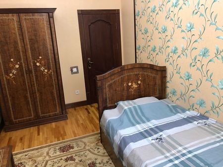 4х комнатная.спец план. Бибигон,Ц1. 4/3/5 кирпич. 130 квадрат (133235)