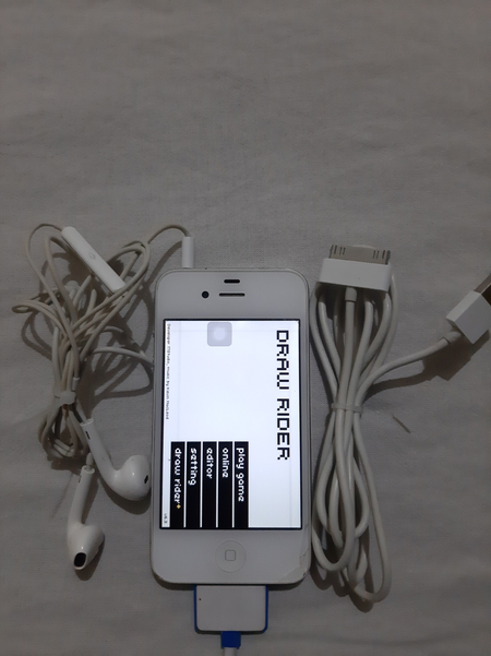 iPhone 4S, 16 ГБ