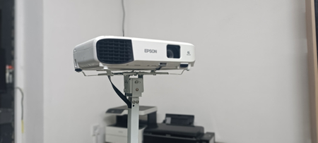 Epson projector EB100