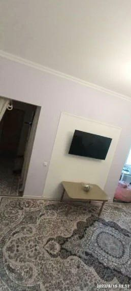 Яккас Кушбеги пл.40м2  балкон 2×3  одна комнатная квартира