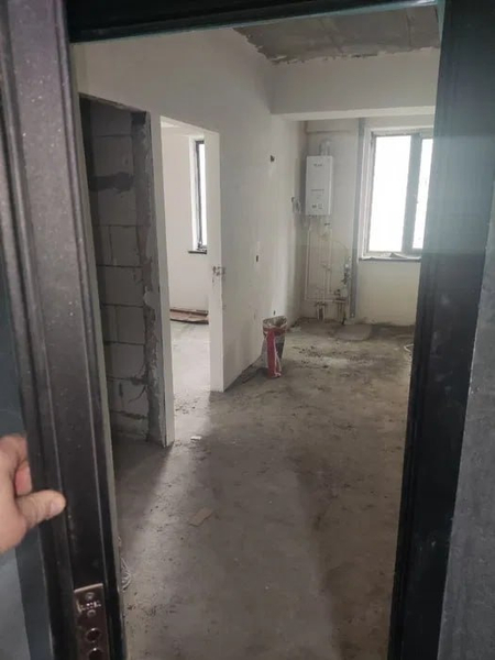 ЖК SAYRAM LIGHT  Сайрам  Буз Базар  1 комнатная 30м2 КОРОБКА СРОЧНО!!!