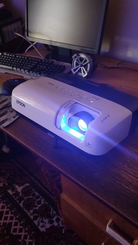 Продается проектор EPSON