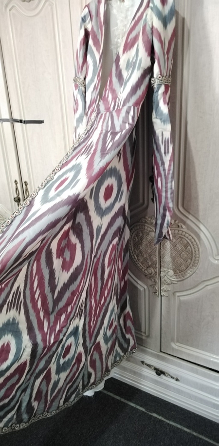 Срочно сотилади. Адрас ансамбль.