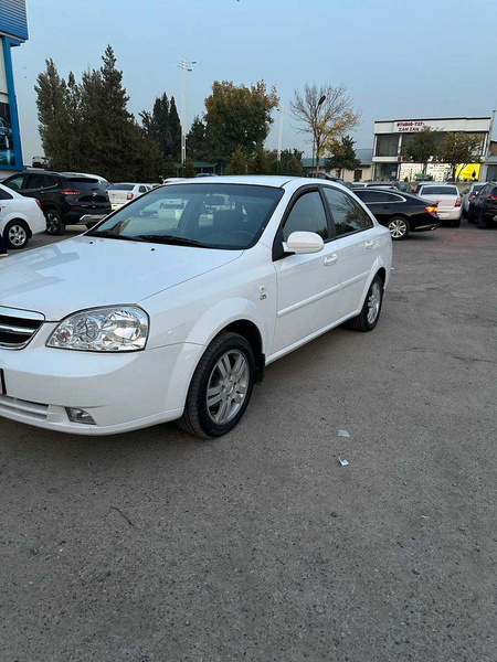Lacetti 2010 1.8 ideal