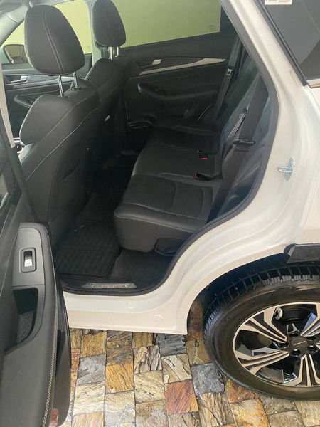 Продаётся SOUEAST DX8S (Jetour X70)