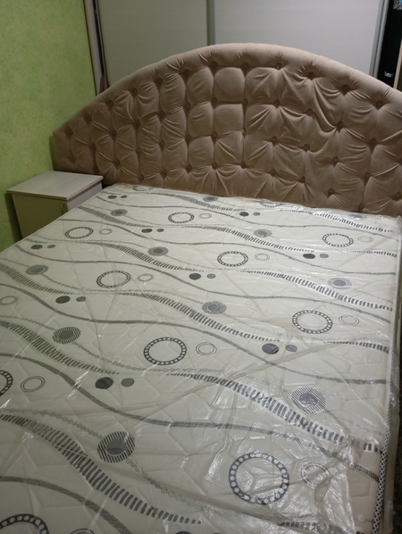 Кровать двуспальная