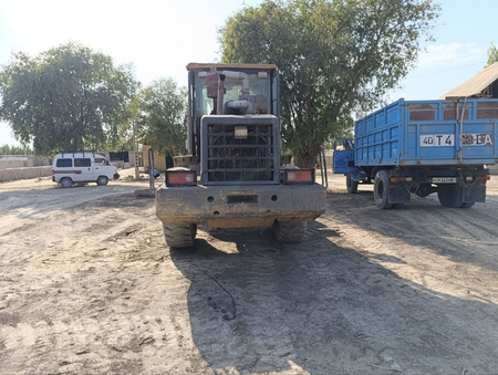 pagruzchik 1.8 kublik sotiladi