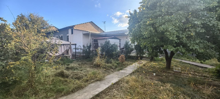 Uy sotiladi Nazarbek tekstilda srochno