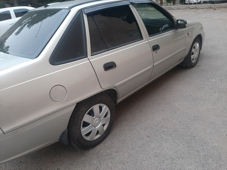 Nexia 1.6 sotiladi naxt