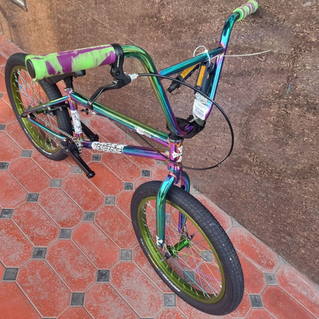 Велосипд BMX kenstone.