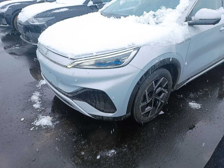 BYD Yuan 4 pazitsiya