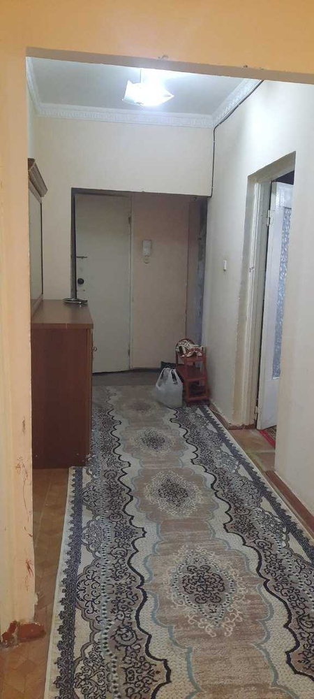 Navoiy shahrida 4 xonali uy sotiladi