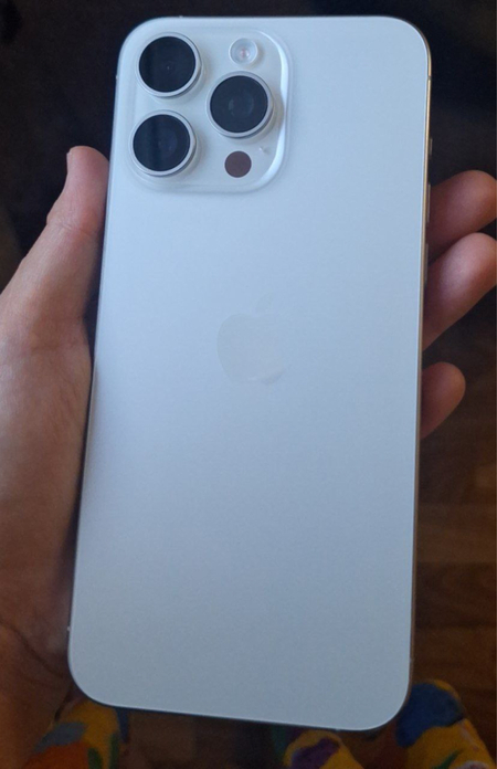 Iphone 15 pro max yangi