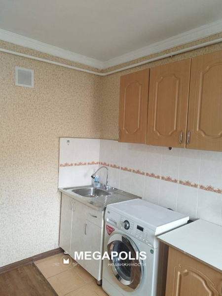 Ул.Мукими 1/2/4 (1 квартал) Кирпич продам