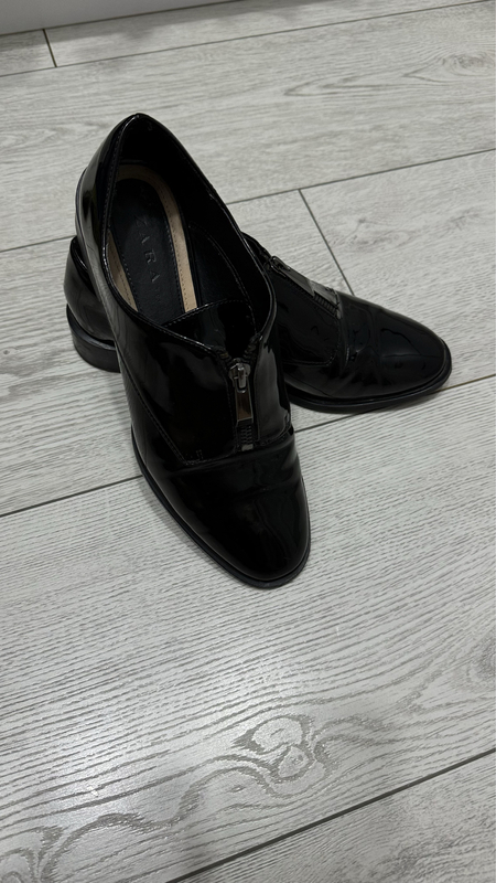 Лоферы zara