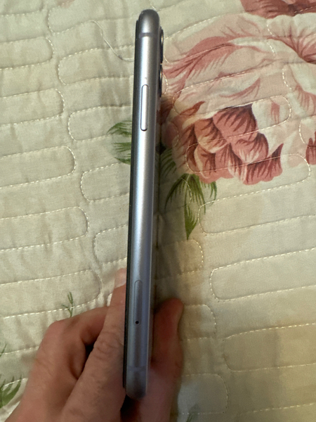 Продам iphone 11 64gb purple