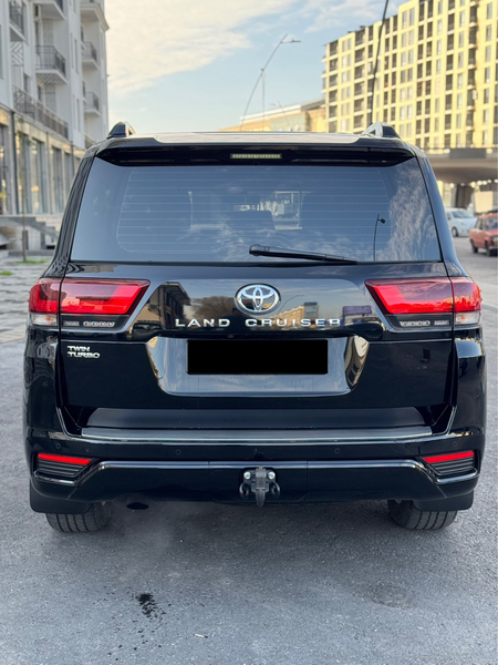 Tayota Land Cruiser 300  3.5L