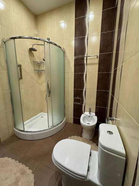 Rent apartment in center 4 room 3 bed 3 bath Taras Shevchenko street