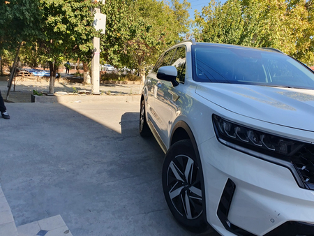 KIA SORENTO. 2.5. Ful. 5kishili.2023. Yurgani 48000. Narxi 34500